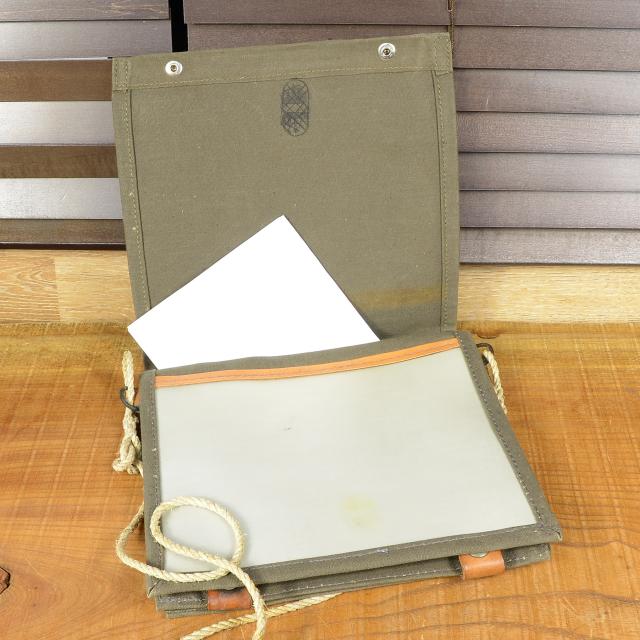 スウェーデン軍放出品 マップケース M39 [ 可 / タイプ1 ][ra18456]