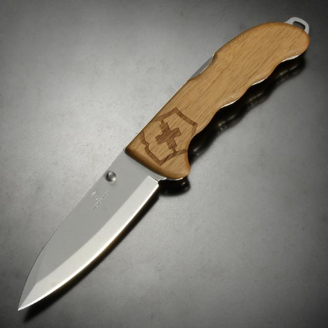 VICTORINOX 折りたたみナイフ Evoke WOOD ウォールナットハンドル 0.9415.D630[v09415d630]