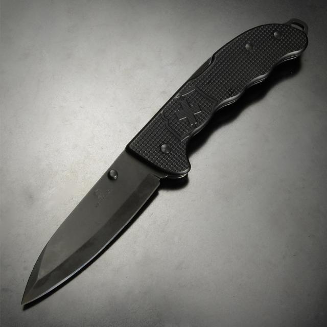 VICTORINOX 折りたたみナイフ Evoke BS ALOX サムスタッド付き 0.9415.DS[v09415ds23]