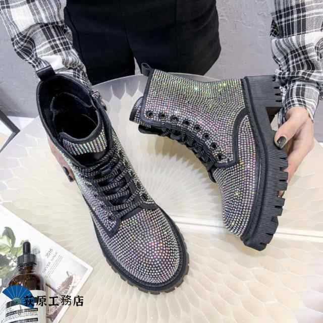 生活応援企画 レビュー高評価 数量限定中 ショートブーツレディース ショートブーツレディースぺたんこ ショートブーツレディース デザイン性 ショートブーツ厚底 収納便利 在庫わずか ショートブーツ ショートブーツ足が疲れない黒 冬用 季節限定