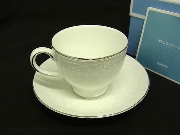 ■美品■  ウェッジウッド イングリッシュレース ボーンチャイナ カップ＆ソーサー 食器 テーブルウェア ホワイト系 AX7004