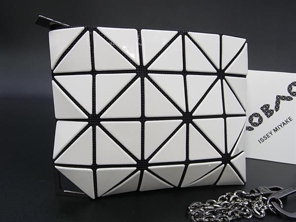 ■新品■未使用■ BAO BAO ISSEY MIYAKE バオバオイッセイミヤケ PVC ポーチ マルチケース 小物入れ ホワイト系 AY8278