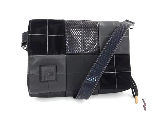 ■新品同様■ Desigual デシグアル ポリウレタン60％×ポリエステル40％ クロスボディ ショルダーバッグ ブラック系 BI1396