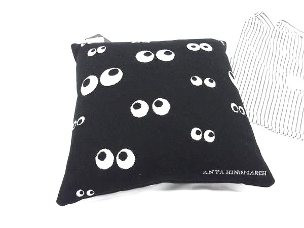 ■新品同様■ ANYA HINDMARCH アニヤハインドマーチ オールオーバーアイズ クッション インテリア ブラック系 BM5929