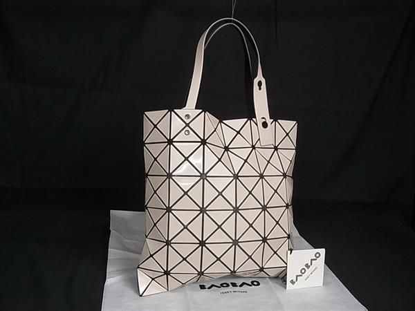 ■極美品■ BAO BAO ISSEY MIYAKE バオバオイッセイミヤケ ルーセント PVC ハンドバッグ トートバッグ ライトベージュ系 FA1282