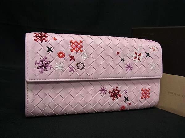 ■極美品■ BOTTEGA VENETA ボッテガヴェネタ イントレチャート レザー 二つ折り 長財布 ウォレット 小銭入れ ライトピンク系 FB6013