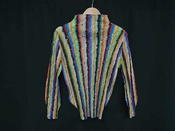 ■新品■未使用■ ISSEY MIYAKE イッセイミヤケ プリーツプリーズ ポリエステル100% 長袖 トップス サイズ3 洋服 マルチカラー FL7831