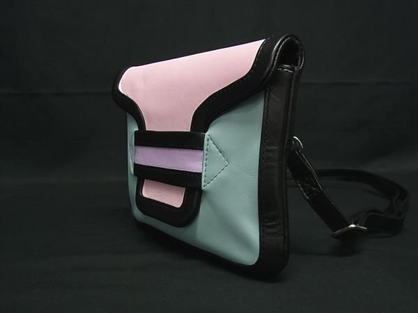 □新品同様□ PIERRE HARDY ピエールアルディ アルファ レザー クロス