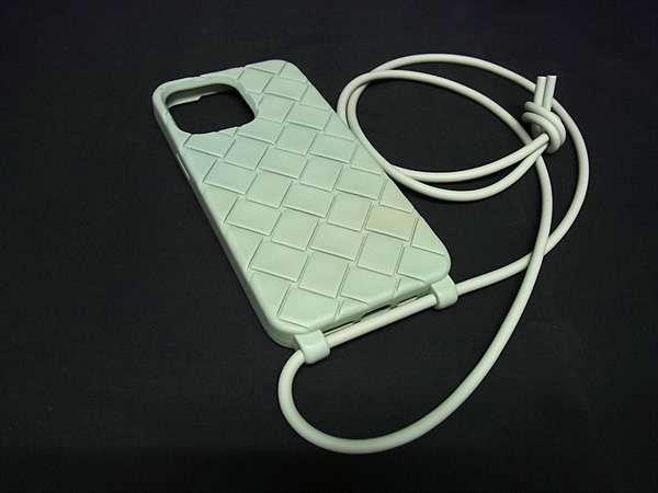 BOTTEGA VENETA ボッテガヴェネタ イントレチャート ラバー iPhone14Pro Max対応 アイフォンケース スマホケース  グリーン系 FQ3484