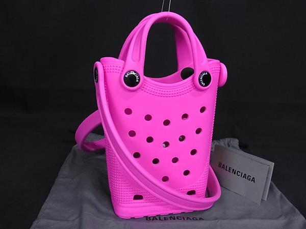 ■極美品■ BALENCIAGA バレンシアガ クロックス コラボ ラバー クロスボディ ショルダーバッグ フォンホルダー ピンク系 FU0656