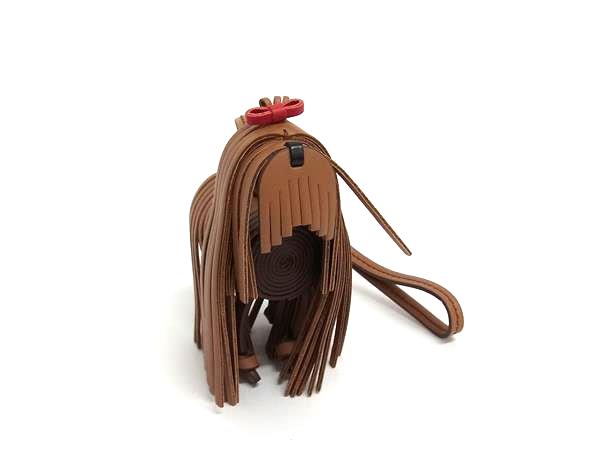 ■新品■未使用■ TODS トッズ ヨークシャーテリア レザー バッグチャーム キーホルダー アクセサリー ブラウン系 FU3433