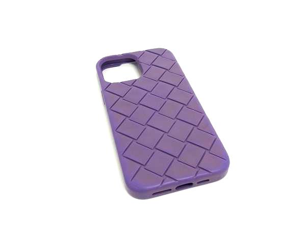 BOTTEGA VENETA ボッテガヴェネタ イントレチャート ラバー iPhone16Pro Max 対応 アイフォンケース パープル系 GA6953