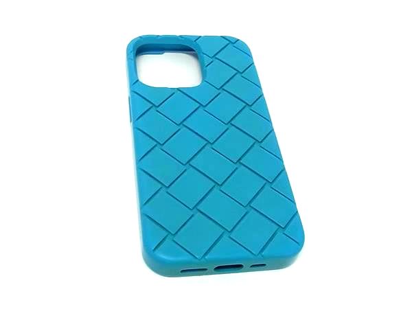 BOTTEGA VENETA ボッテガヴェネタ イントレチャート ラバー iPhone13Pro対応 アイフォンケース スマホケース ライトブルー系 GB2552