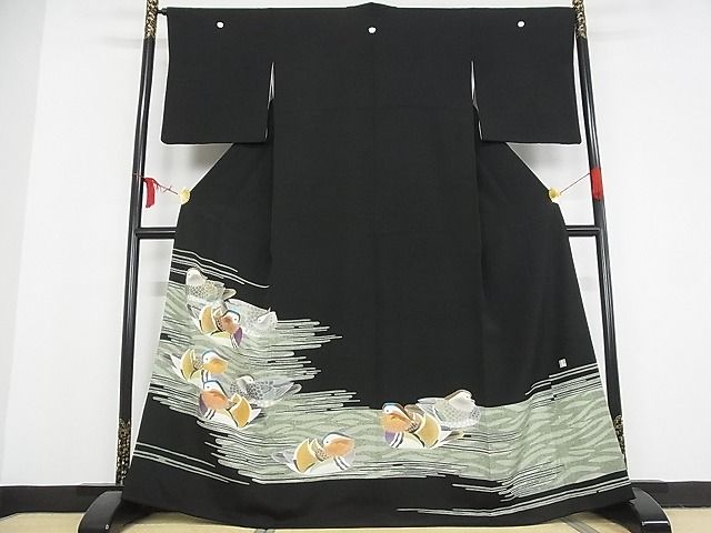 平和屋本店■極上　人間国宝・羽田登喜男　黒留袖　鴛鴦　九羽　金彩　着丈165.5cm　裄丈66cm　正絹　逸品　3kk3945