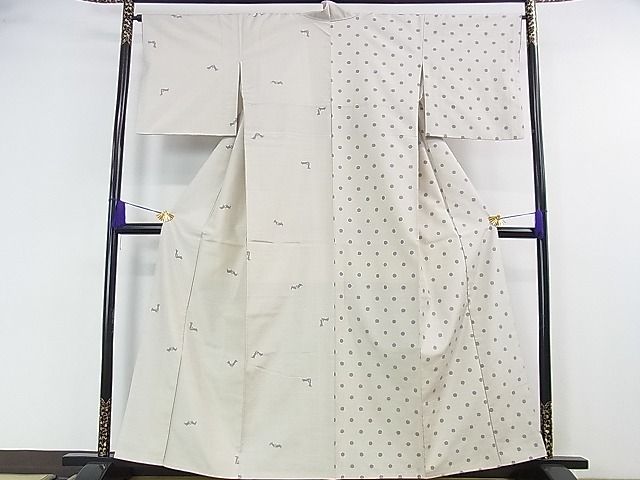 平和屋本店■希少　結城紬　片身替わり　コウモリ　ドット　丸文　逸品　DZAA0148kh4