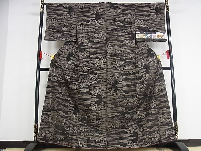 平和屋本店■極上　本場大島紬　純泥染め　手織り　鳥獣戯画　重田忍作　証紙付き　正絹　逸品　未使用　KAAA0899kk4