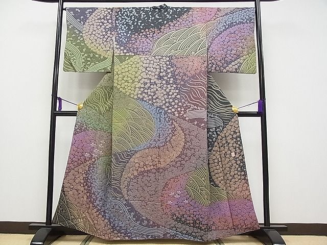 平和屋本店■極上　十日町　名門　滝泰謹製　おぼろ染め　襲絞り　訪問着　相良刺繍　舞花文　金通し地　逸品　CYAA0251s4