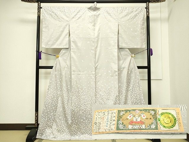 平和屋本店■極上　訪問着　本場大島紬地　総刺繍　蘇州刺繍　舞桜　尾峨佐染繍　上村絹織物謹製　証紙付き　逸品　CZAA0851s4