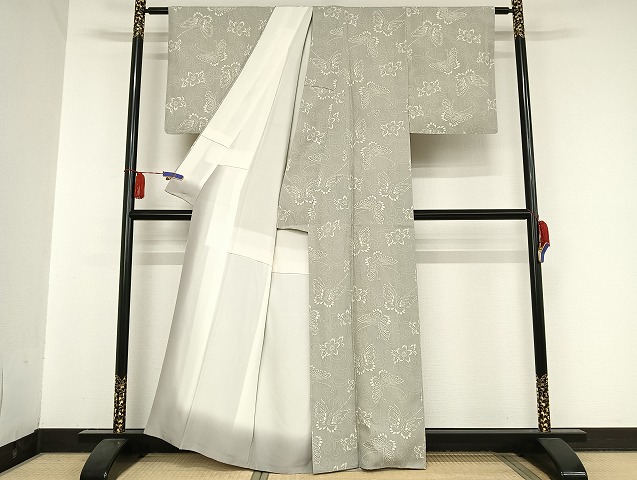 平和屋着物□上質な小紋 紬地 型染め 花蝶文 正絹 逸品