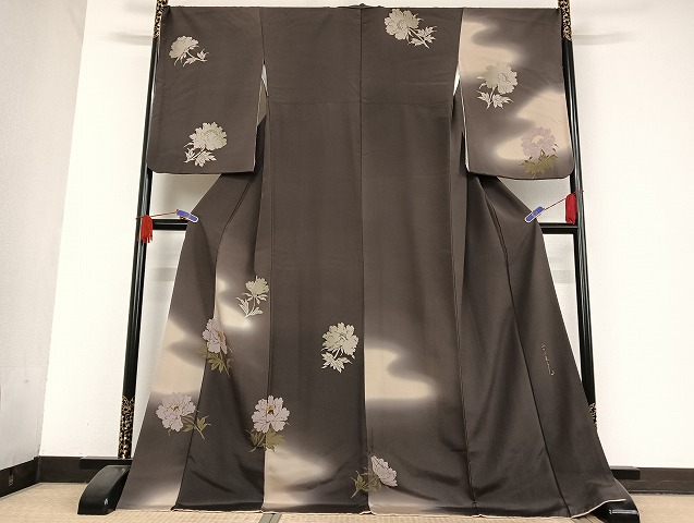 平和屋着物●パリコレクション　ファッションモデル・デザイナー　山口小夜子　訪問着　枝花　牡丹シルエット 金彩 正絹 逸品 AAAU4312np