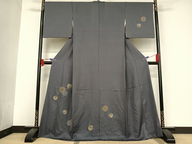 平和屋着物●訪問着　正倉院花丸文　金銀彩　丹後ちりめん　反端付き　正絹　逸品　AAAU4326np