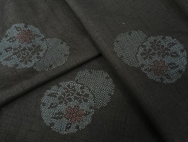 平和屋着物●結城紬　100亀甲　飛び亀甲柄　雪輪花文　正絹　逸品　未使用　AAAU4364np