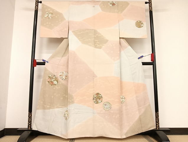 平和屋着物●創業460年・千總　訪問着　駒刺繍　草花文　暈し染め　金彩　三越扱い　正絹　逸品　AAAU4392np