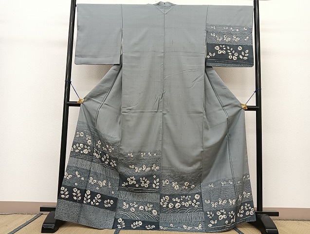 平和屋着物●伝統工芸士　七代目　吉澤与市　訪問着　紬地　花蝶横段文　正絹　逸品　BAAT0894yc