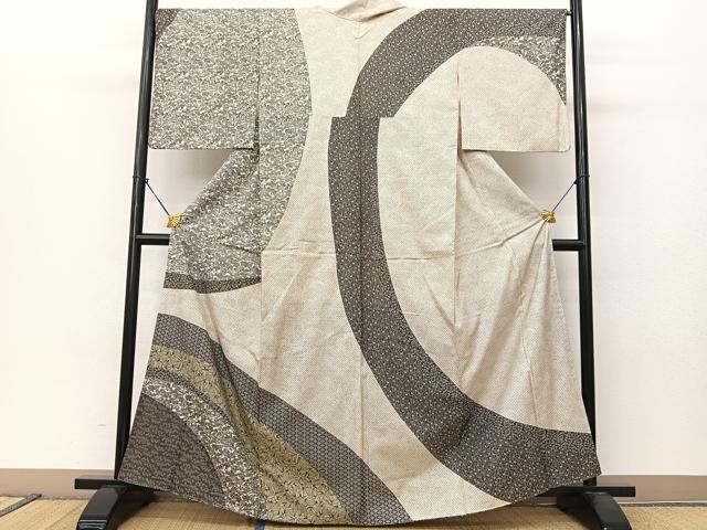 平和屋着物●訪問着　本場染大島紬　吉祥草花文　正絹　逸品　BAAT0989yc