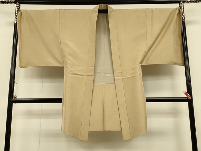 平和屋着物＃男性　長羽織　紬地　紋付き　白橡色　ロング丈　キングサイズ　正絹　逸品　CAAT5733id