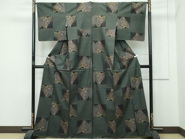 平和屋着物■極上　本場大島紬　9マルキ　市松舞蝶文　逸品　未使用　CZAA2989s5