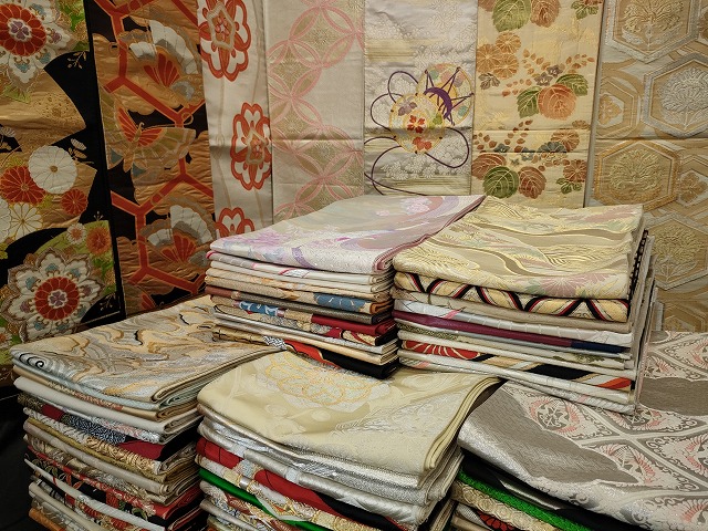 平和屋本店■袋帯 西陣 まとめて100点 鳳凰 向かい鶴 孔雀 蝶 更紗 花柄 七宝 楽器 佐賀錦 金銀糸 など 未使用品あり 全て正絹 se3397