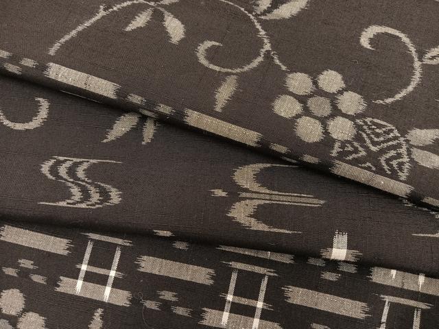 平和屋着物●上質な紬　笹蔓　琉球絣文様　正絹　逸品　BAAU4680gt