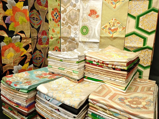 平和屋本店■袋帯 西陣 まとめて100点 向かい鶴 孔雀 蝶 更紗 花柄 宝相華 楽器 服部織物謹製 佐賀錦 金銀糸 未使用品あり 全て正絹 se3456