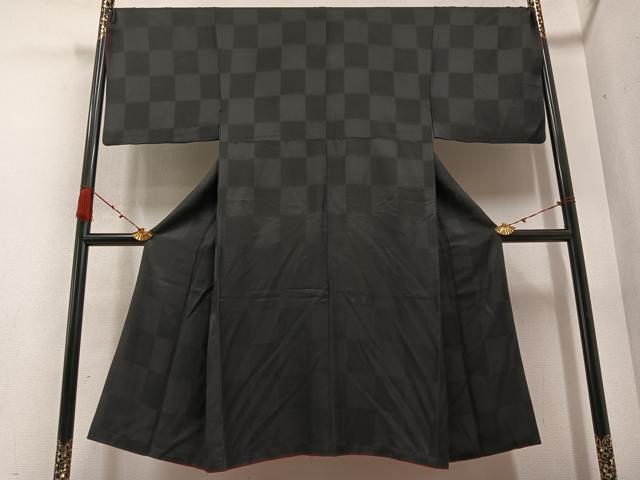 平和屋着物●男性　色無地　市松地紋　羊羹色　正絹　逸品　AABB0379ph