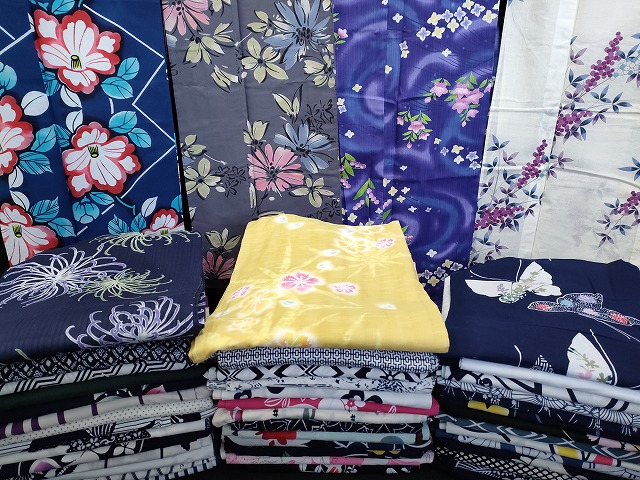 平和屋本店■浴衣 まとめて 45点 蝶 乱菊 花柄 鈴蘭 森英恵 しじら織 など 着用可能多数 未使用品あり ppp2718