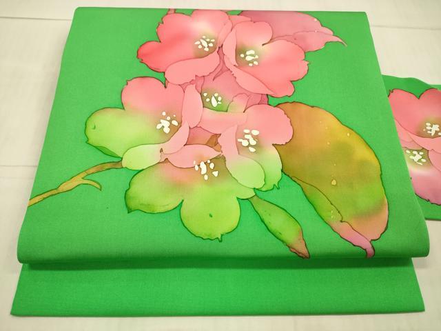 平和屋着物●塩瀬　九寸名古屋帯　ろうけつ染め　作家物　手描き　草花文　正絹　逸品　DAAX8528cm