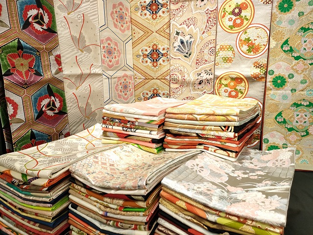 平和屋本店■袋帯 西陣 まとめて100点 向かい鶴 向かい鴛鴦 蝶 更紗 花柄 七宝 宝相華 佐賀錦 金銀糸 など 未使用品あり 全て正絹 se3813