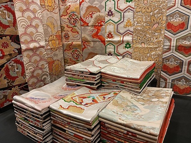 平和屋着物■袋帯 西陣 まとめて100点 向い鶴 孔雀 鴛鴦 尾長鳥 向い鳥 向い蝶 更紗 花柄 楽器 金銀糸 など 未使用品あり 全て正絹 mmm981