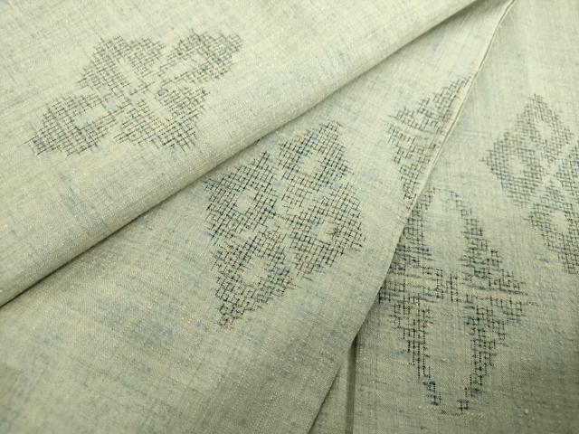 平和屋着物●本場結城紬　重要無形文化財　100亀甲　飛び亀甲柄　花菱文　西武百貨店扱い　正絹　逸品　未使用　DABA1419ps