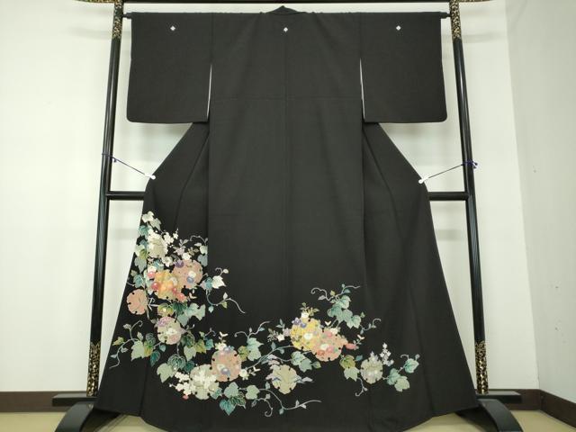平和屋着物●豪華黒留袖　駒刺繍　雪輪重ね花文　金彩　正絹　逸品　DABA1535ps