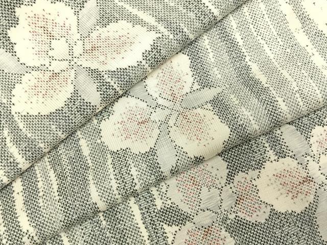 平和屋着物●本場大島紬　白大島　一元7マルキ　舞花文　正絹　逸品　未使用　AABE5395fy