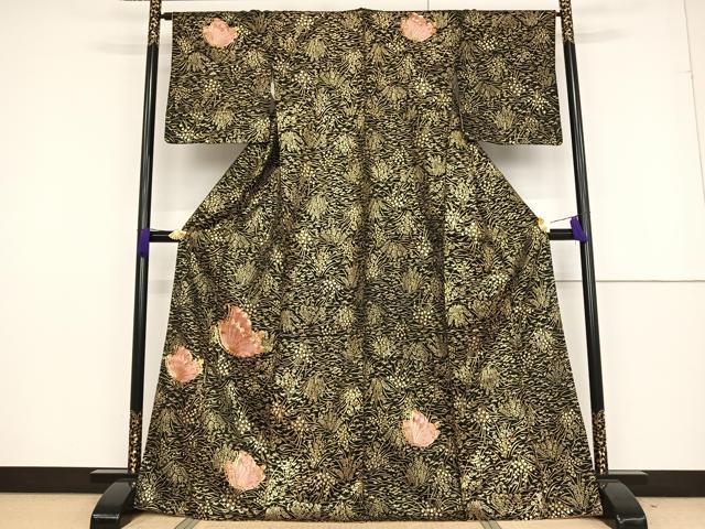 平和屋着物●訪問着　駒刺繍　舞蝶草花文　黒地　金彩　正絹　逸品　AAAQ0753np