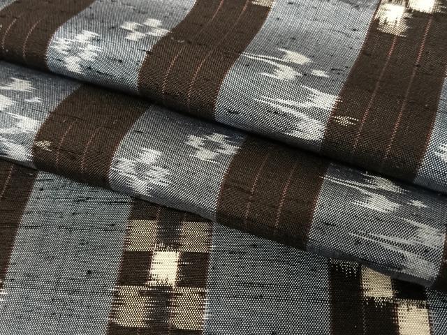 平和屋着物●本場琉球絣　紬　飛鳥文　正絹　逸品　AAAT0578zg