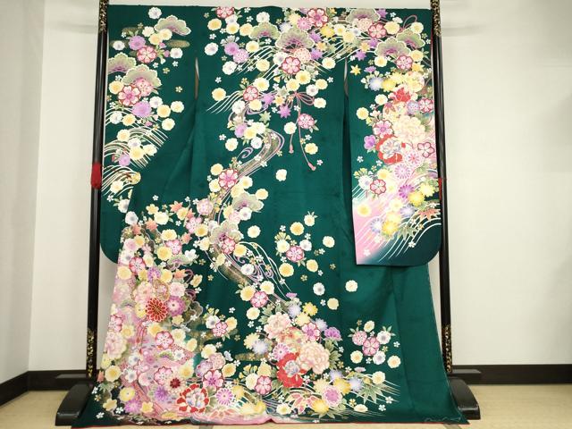 平和屋着物●豪華振袖　駒刺繍　流水雪輪花鞠文　金彩　ロング丈　正絹　逸品　AAAT2217ck