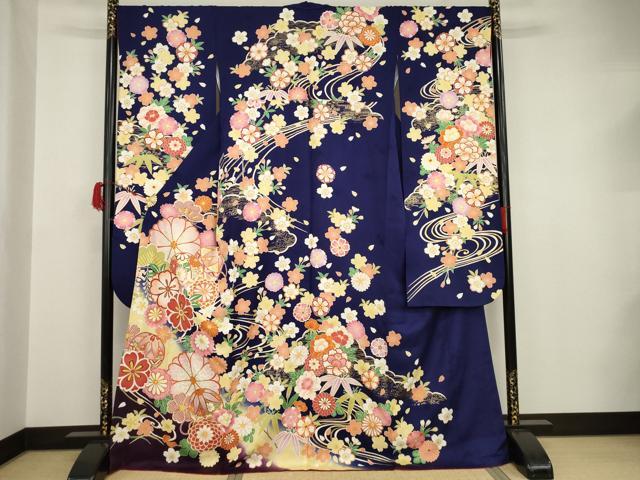 平和屋着物●豪華振袖　流水花鞠文　金彩　正絹　逸品　AAAT2264ck