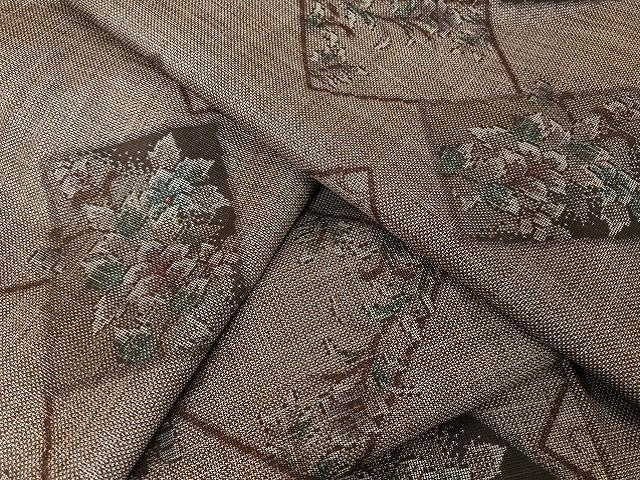 平和屋着物●本場大島紬　９マルキ　色紙花文　正絹　逸品　AAAT9365np