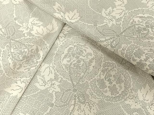 平和屋着物●本場大島紬　白大島　120亀甲　花鏡裏文　正絹　逸品　AAAU0164np