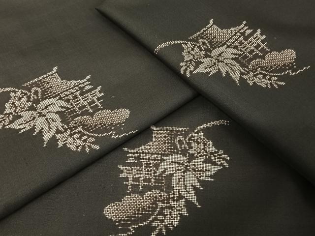 平和屋着物●本場大島紬　９マルキ　地空　風景蔦の葉文　正絹　逸品　AAAU0365np