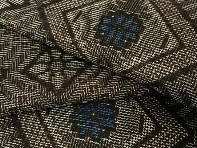 平和屋着物●本場大島紬　龍郷絣　花菱文　正絹　逸品　AAAU8162zg